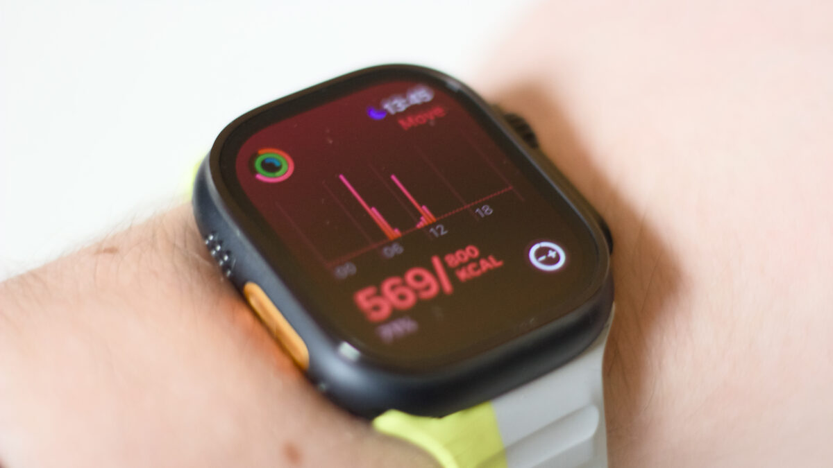 Apple Watch Ultra 2 Surpasses Rivals in Heart Rate Accuracy