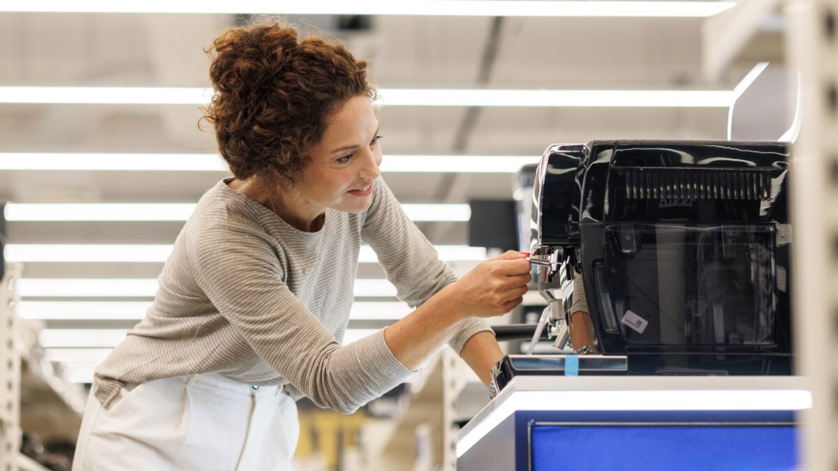 Expert Barista Reveals Key Tips for Choosing Coffee Makers