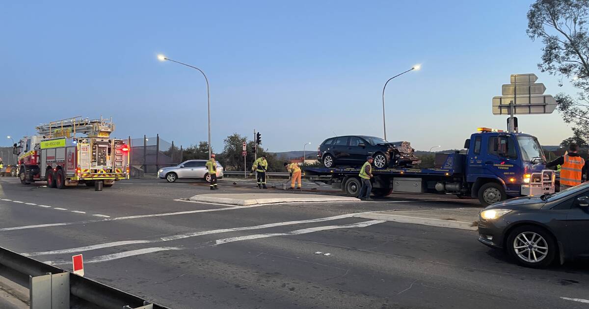 Urgent: Two-Car Crash Delays Traffic on Hume Highway, East Albury