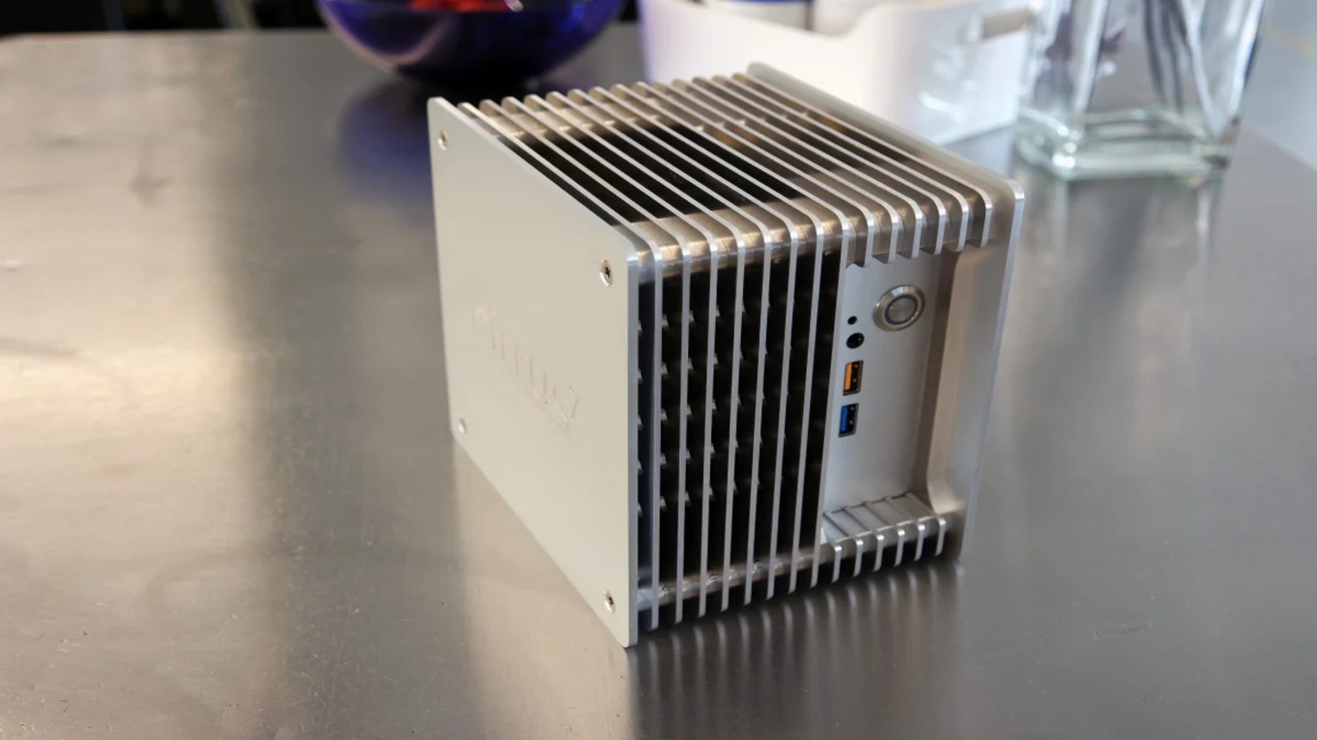 Cirrus7 Unveils Silent Mini PC for Workstation Performance
