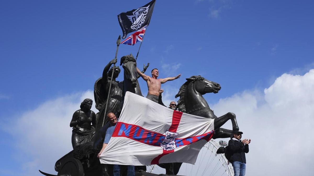 Over 100,000 Rally in London’s Far-Right Protest Amid Tensions