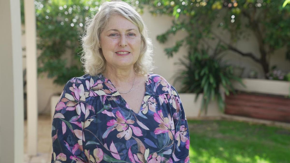Ovarian Cancer's Heavy Toll: Women Face Challenges, Costs