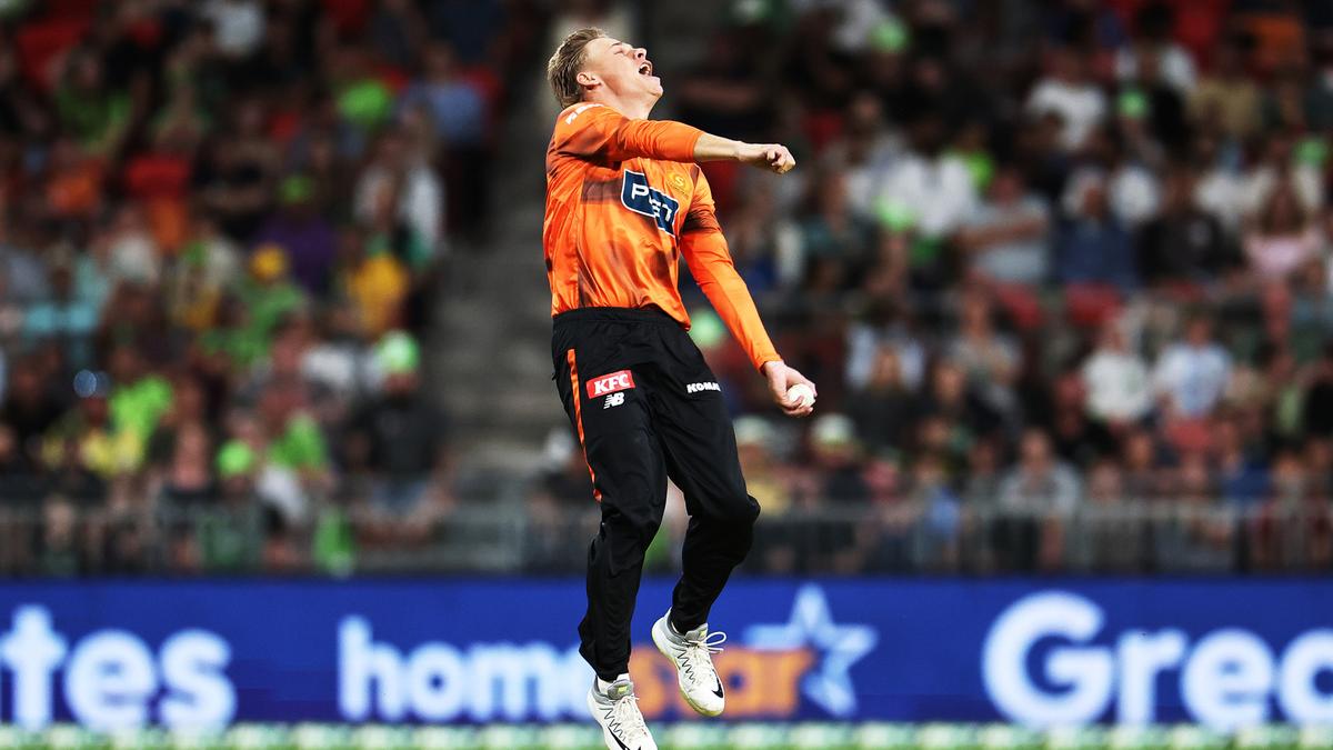 Perth Scorchers Crush Sydney Thunder in Thrilling Big Bash Clash