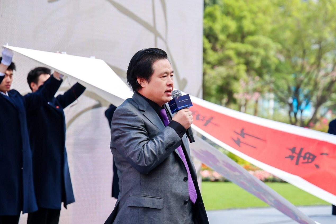 Zhang Damo Donates 100 Artworks to Support Charitable Causes